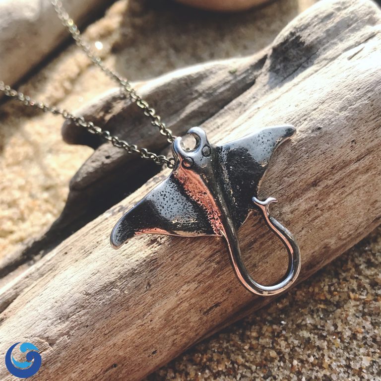 Manta Ray Necklace - Passport Ocean