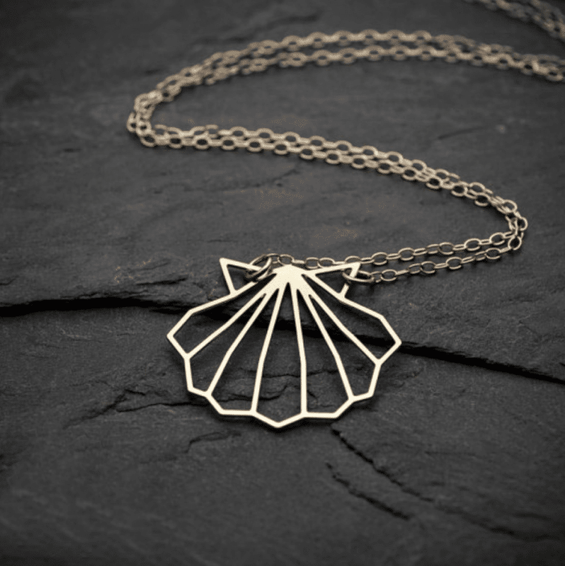 Scallop Shell Necklace ( Origami Style ) - Passport Ocean